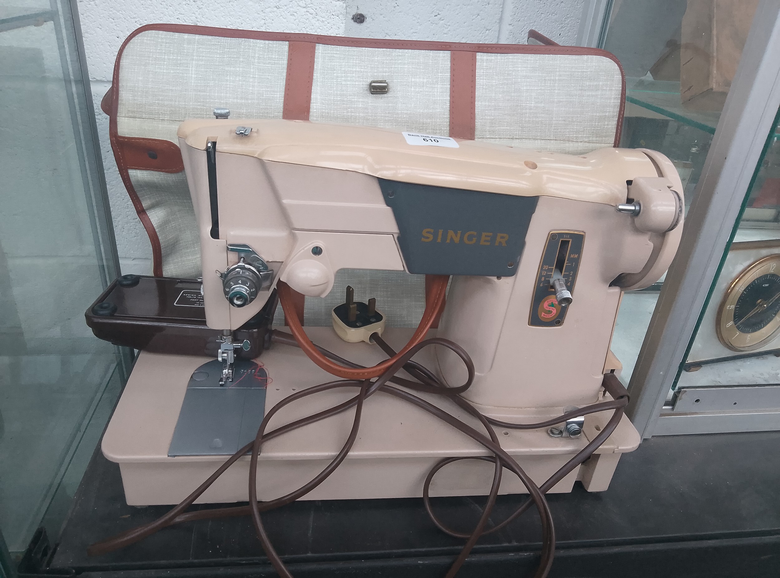 Retro Singer Sewing machine with bag carry case