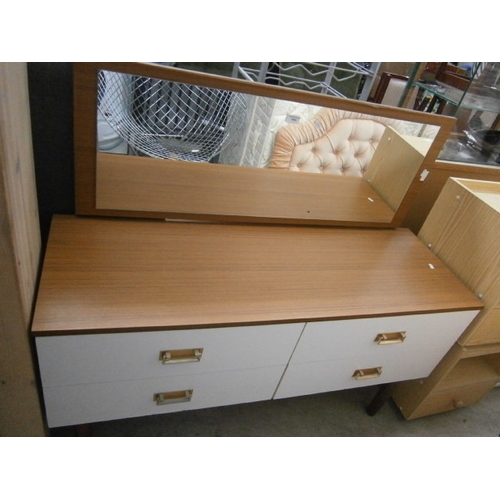 A retro 4 drawer dressing chest
