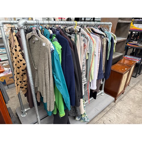 Quantity of assorted clothing