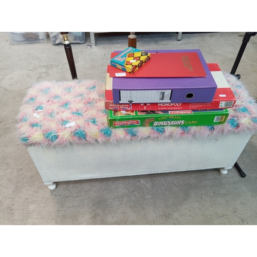 Bedding box. Items on top not included