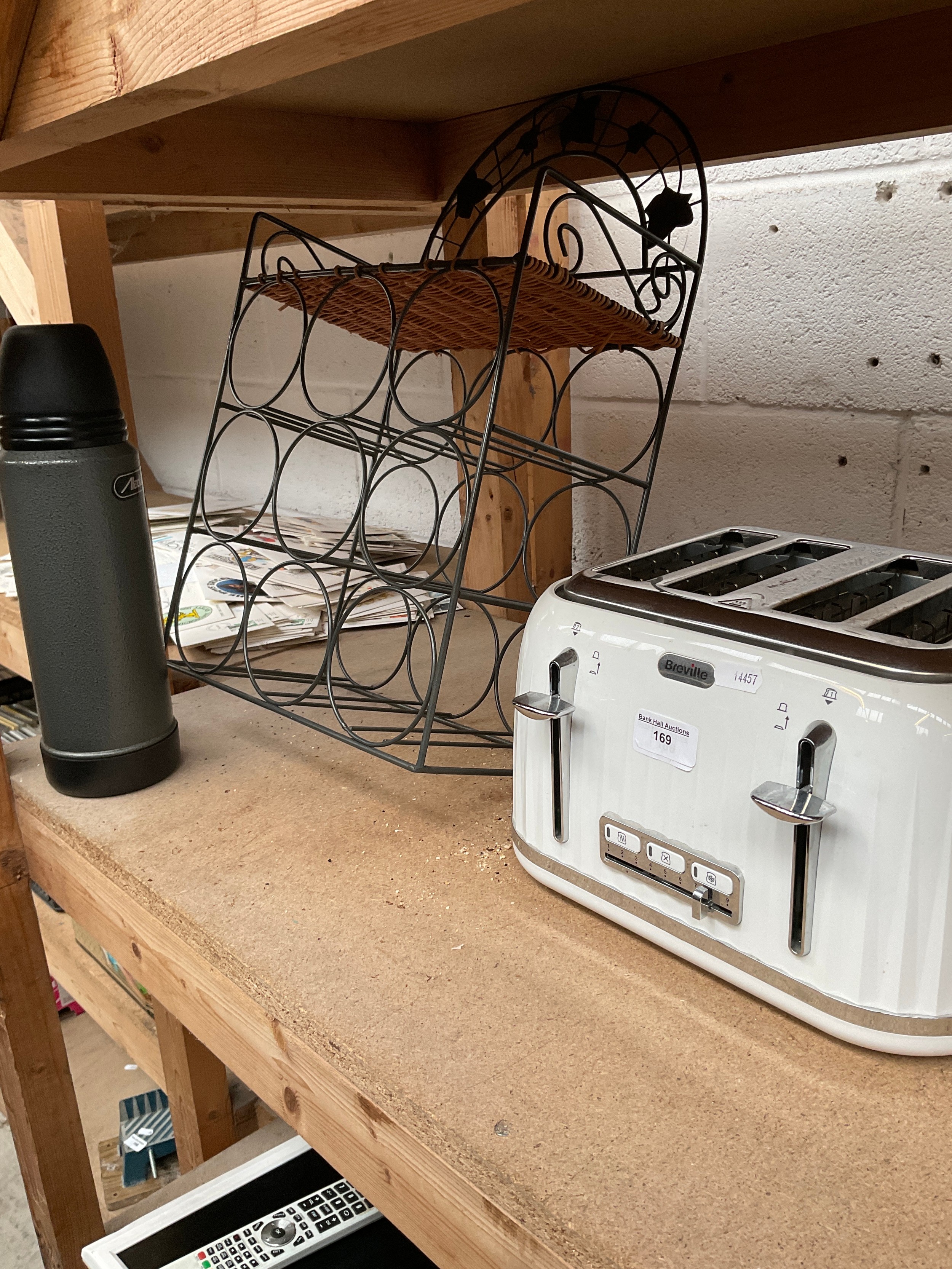Lot inc toaster, wine rack and flask
