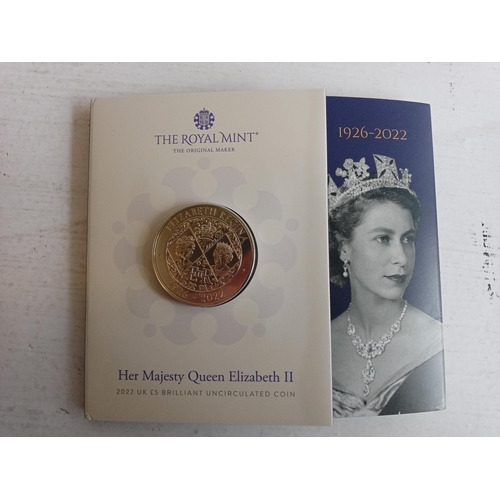 Her Majesty Queen Elizabeth II 2022 UK £5 Brilliant Uncirculated Coin ...