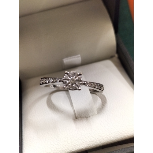 9ct Gold Diamond Store London with Original Packaging and Certificate