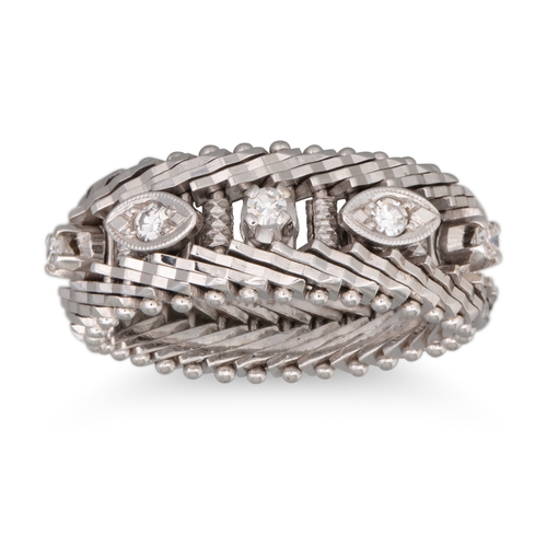 AN UNUSUAL 18CT WHITE GOLD RING, comprising shaped segments linked with ...