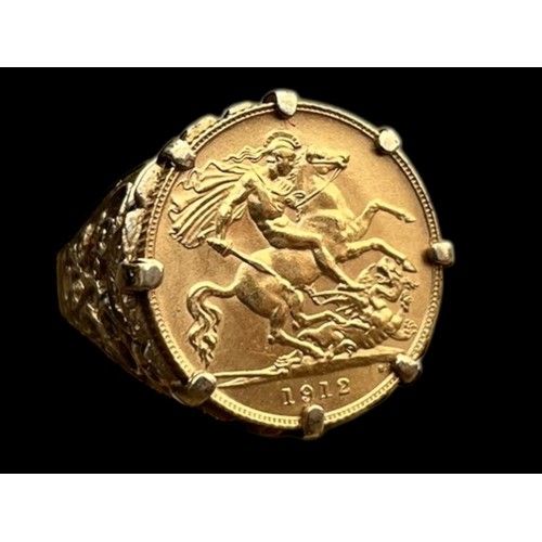 1912 HALF SOVEREIGN MOUNT IN AN ORNATE 9ct RING