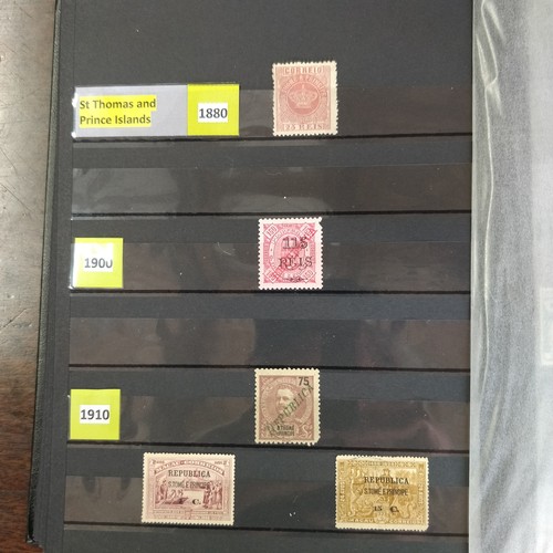 A large quantity of Worldwide stamps. Presented in eight (8) small ...