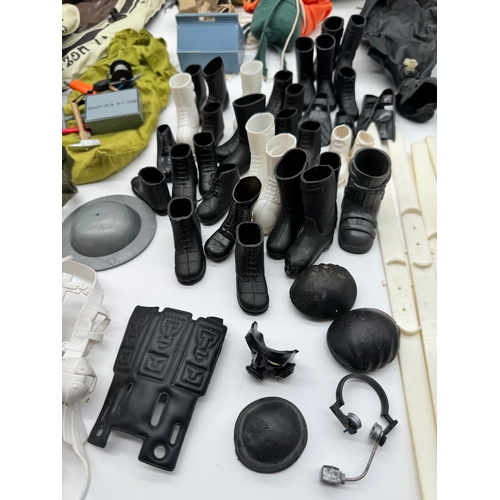 Quantity of Vintage 1970/80's Action Man Accessories including hats ...