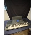 Yamaha PSR -6000 electric keyboard