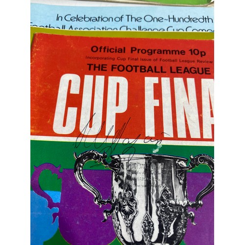 A collection of 1950's-1970's vintage football programmes including ...