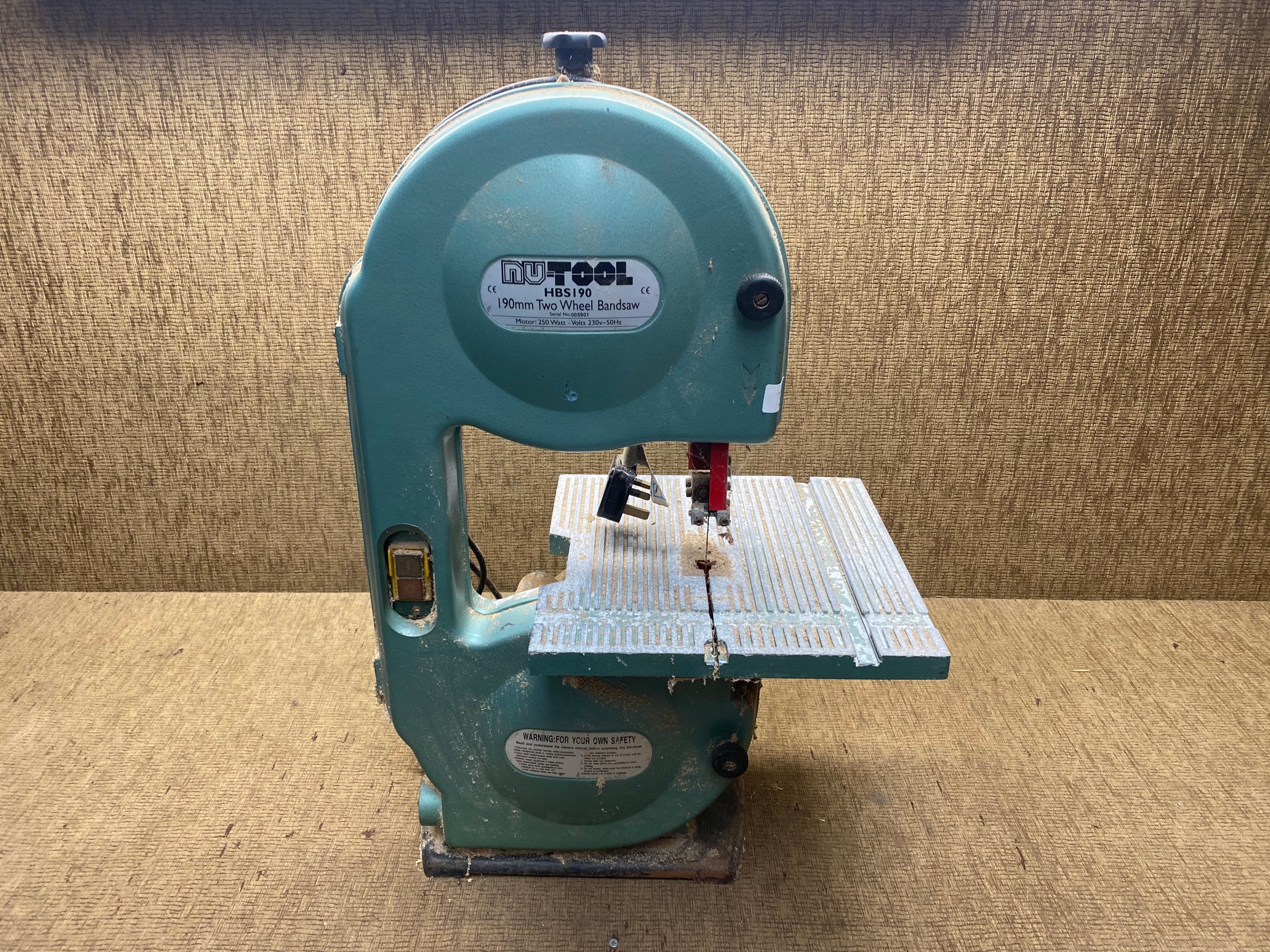 NUTOOL HBS190 190mm two wheel bandsaw.
