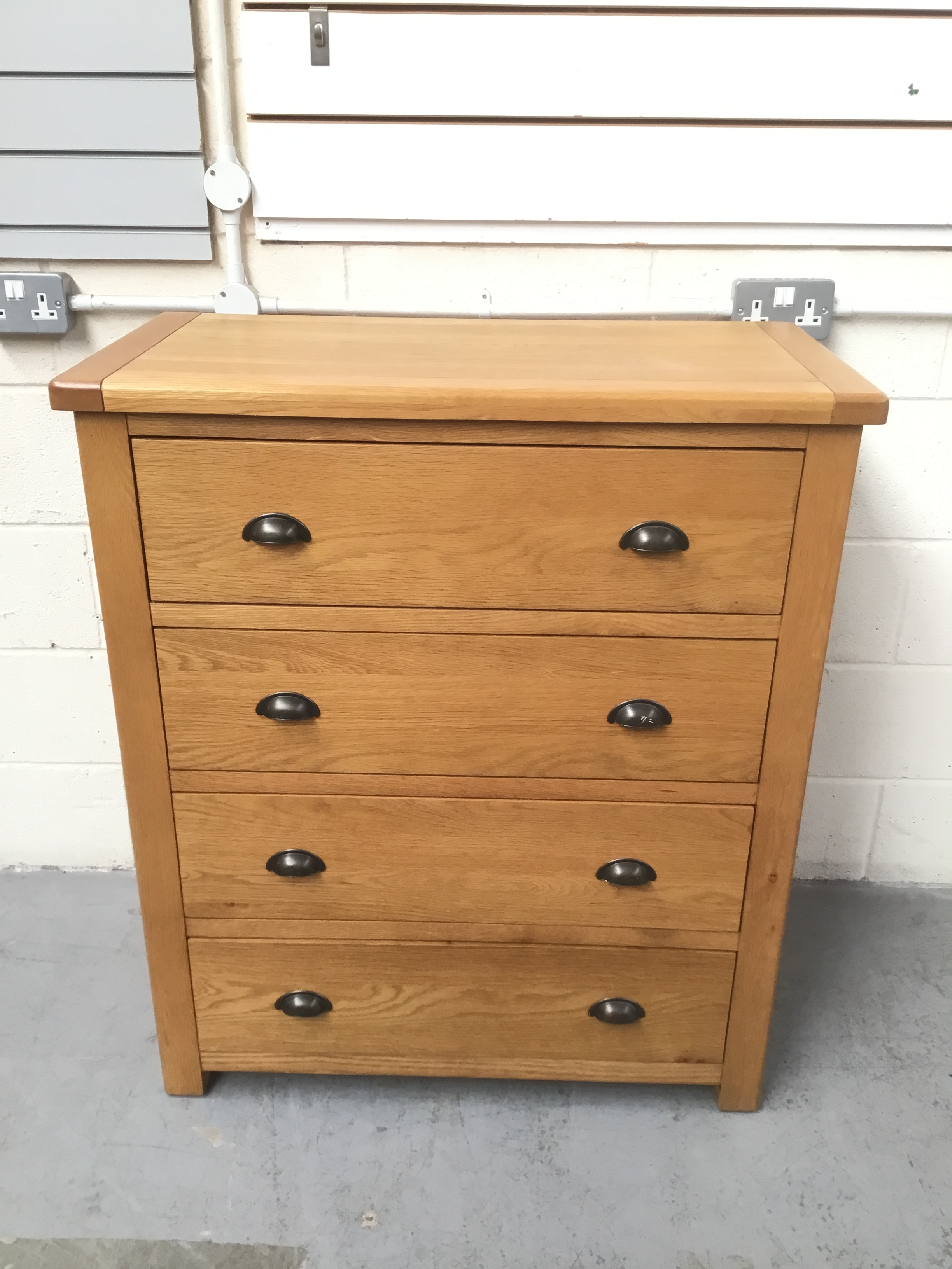 Oak four drawer chest of drawers 105cm x 90cm x 45cm