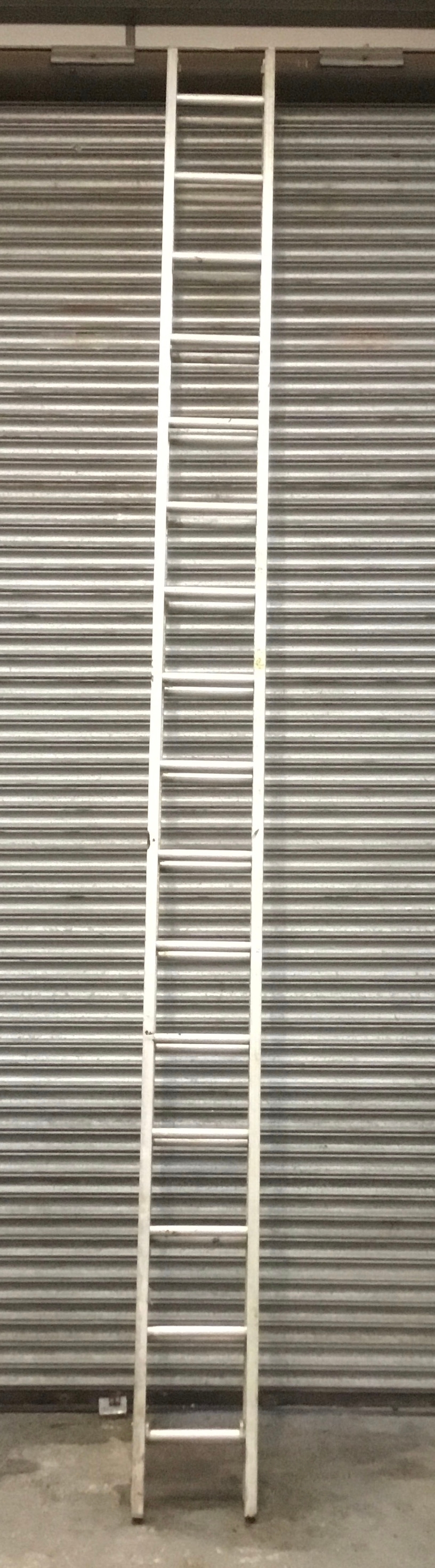 Large set of aluminium double ladders