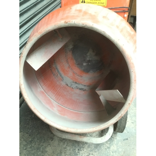 Belle mini 150 electric cement mixer in clean very good condition