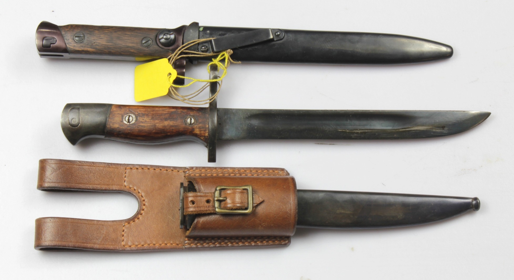 Italian folding bayonet and Short Japanese Arisaka Paratrooper bayonet ...