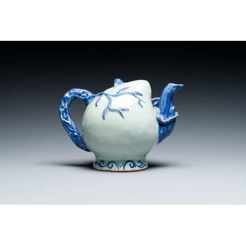 A Chinese blue and white peach-shaped cadogan teapot, 19th C ...