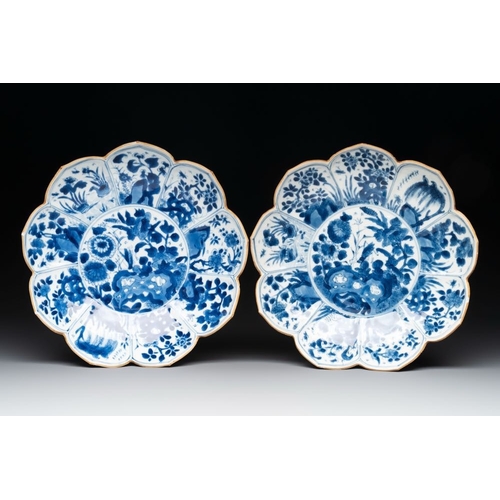 Six Chinese blue and white 'lotus' plates, KangxiDia.: 22,5 cm