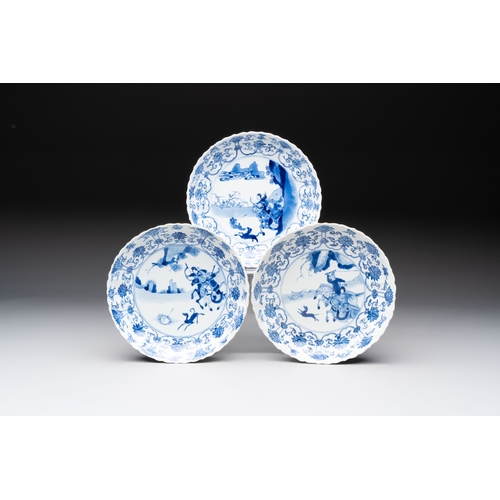 Three Chinese blue and white 'Mu Lan Qiu Xian' plates, KangxiDia.: 19,8 cm
