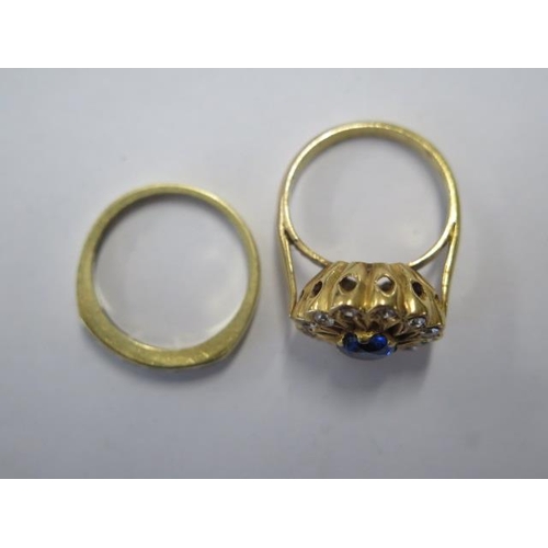 Two gilt metal rings both surface test to approx 18ct - ring sizes N/O ...