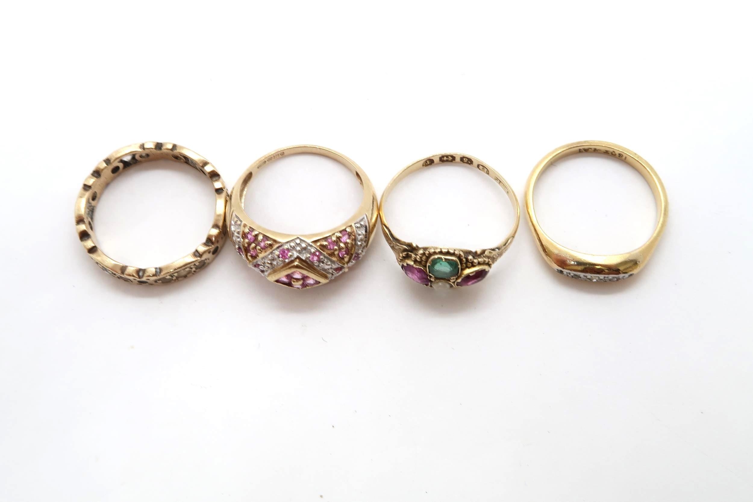 Four gold rings; 1x 18ct, 2 x 9ct, 1 x 12ct. 10g - Two size M and two ...
