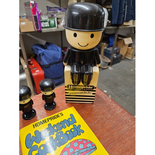 Selection of Vintage Collectable Home Pride 'Fred's'