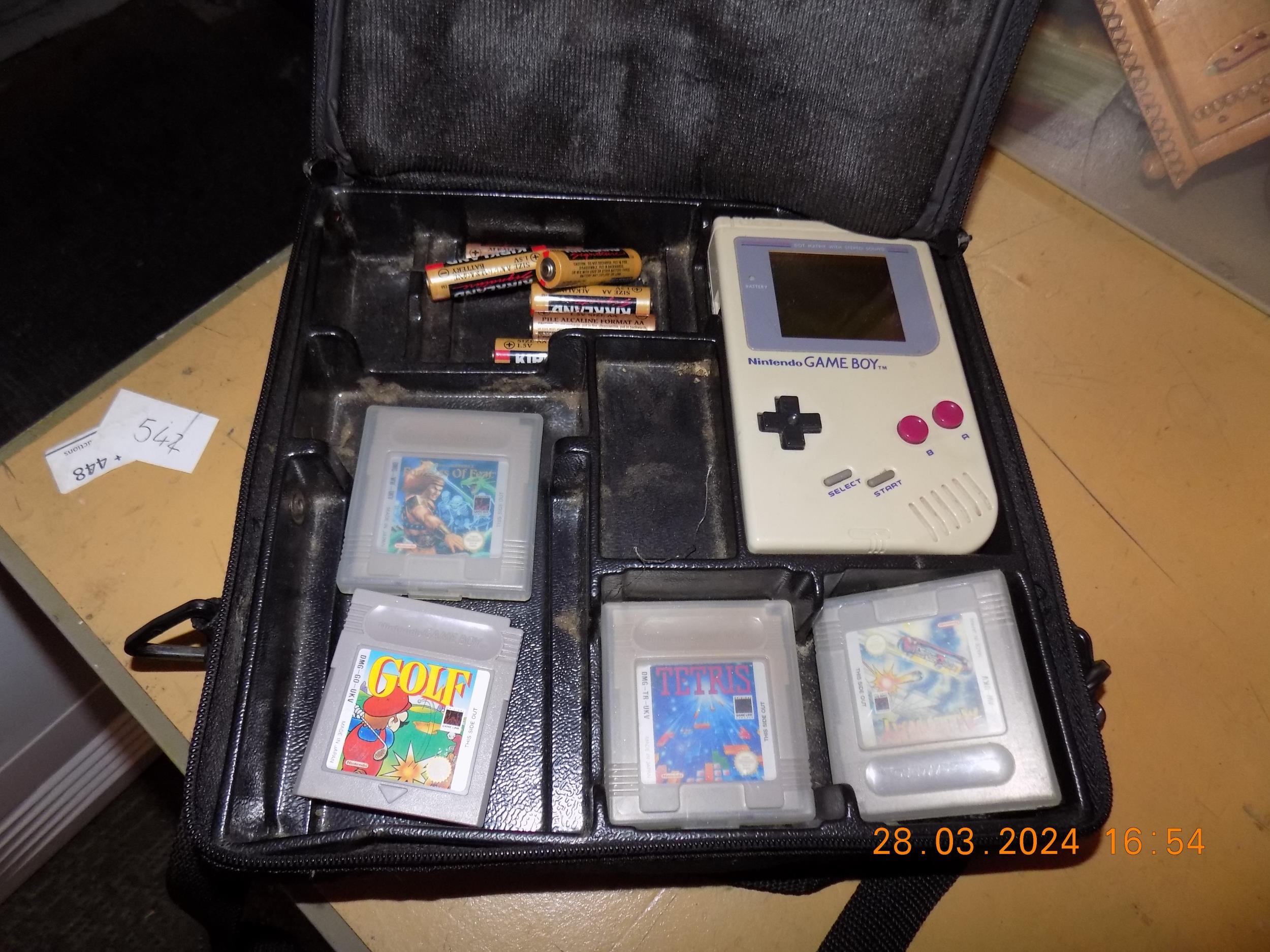Vintage Gameboy, Case and Games. Inc Mario