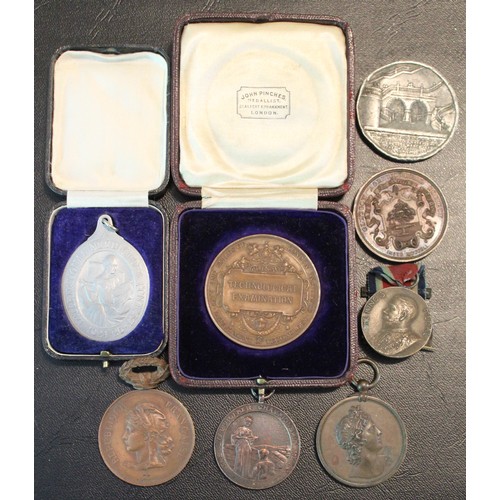 A selection of historic medals (8) in copper/bronze and white metal to ...