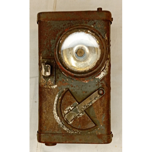 WW1 Electric trench signal lamp with morse key and cable, lamp face has ...