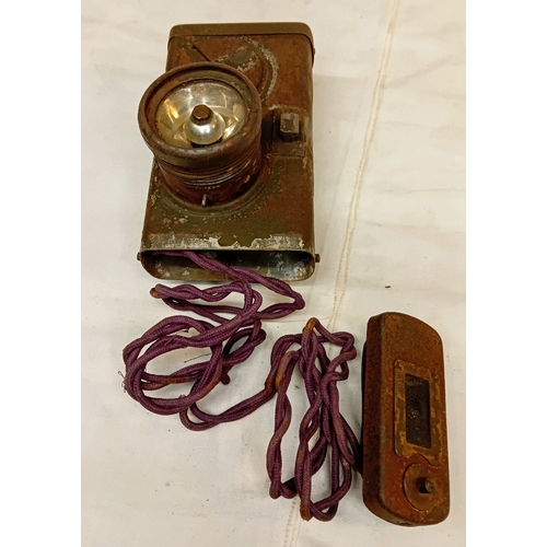 WW1 Electric trench signal lamp with morse key and cable, lamp face has ...