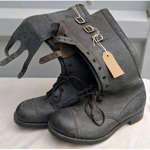 WW2 1943, British DR Dispatch riders motorcycle boots, ATS, Bsa M20 etc ...