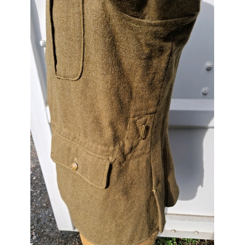 WW1 British tunic, no collar lining pre 1917, see photos.