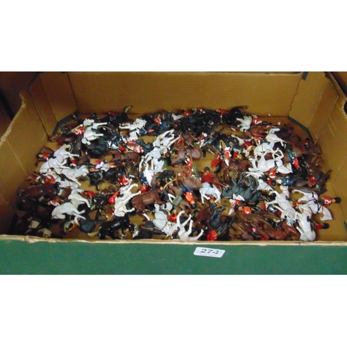 Collection of model soldiers.