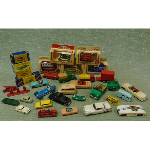 Small quantity of collectable model vehicles.