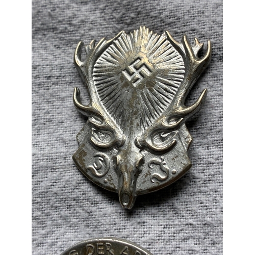 Two German WW2 Hunting Badges and two tinnies Four badges in total - 1 ...