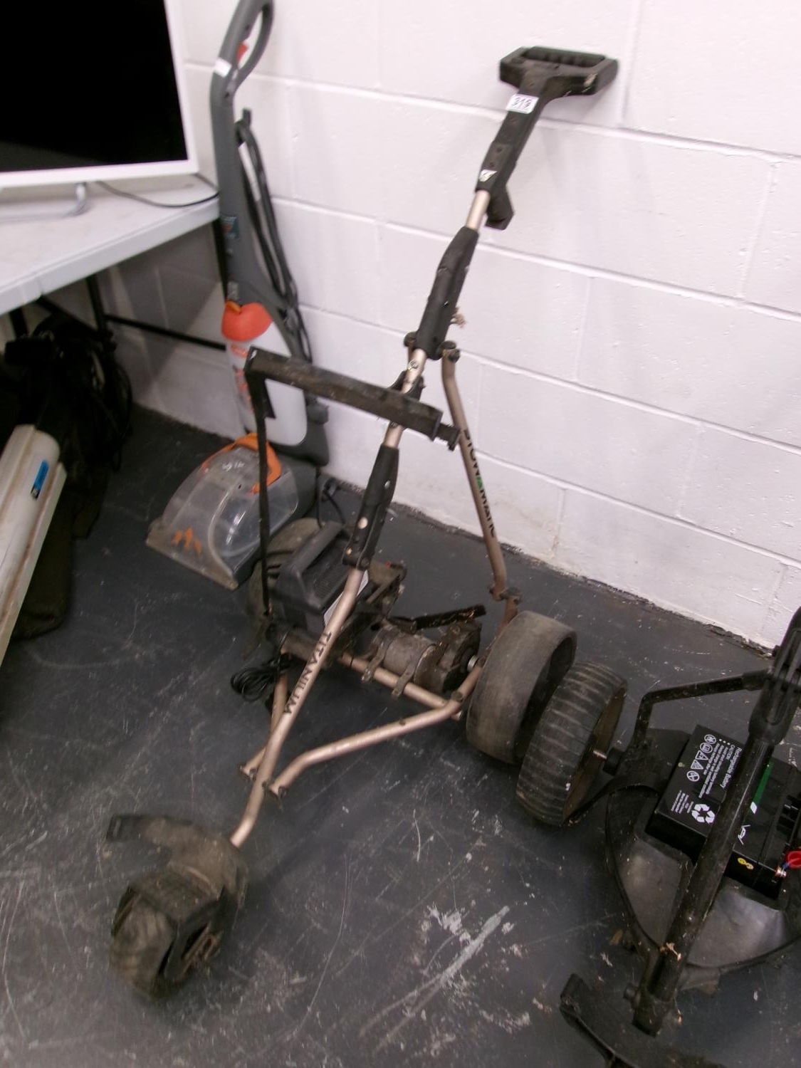 Stowamatic electric golf trolley