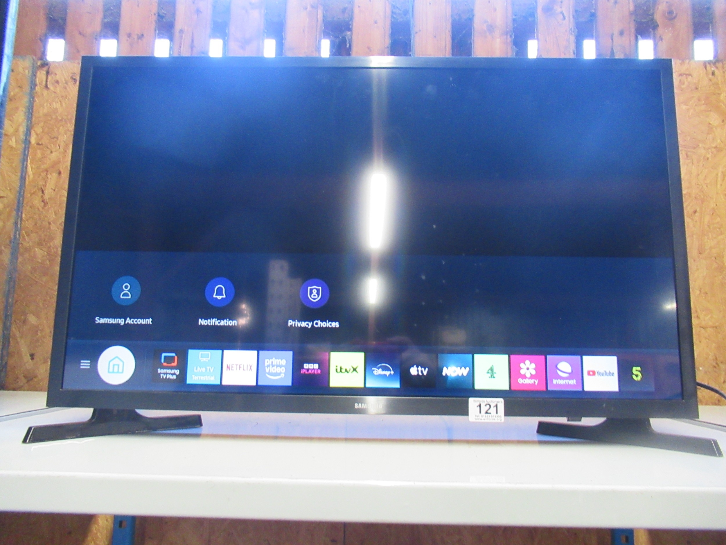 Samsung 32" Smart TV
