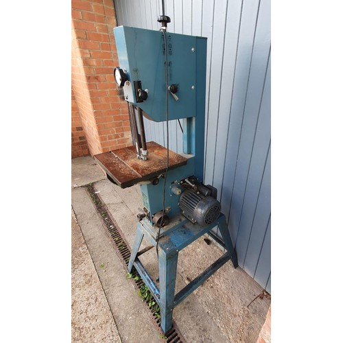 APTIC Axminster BS350 Band Saw, 240v. Collection only.