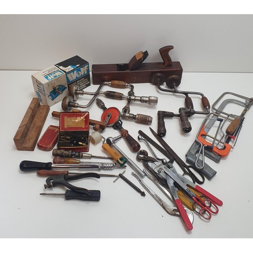 Good selection of vintage hand tools.