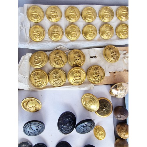 Large collection of Military, Livery, Railway and Hunt Buttons - to ...