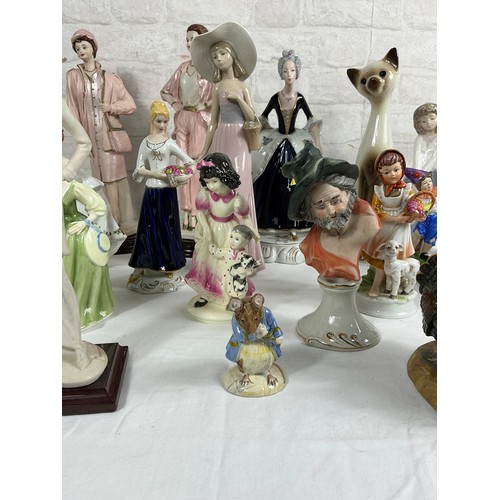 Large Collection of Figurines inc Royal Doulton - 20 porcelain ...