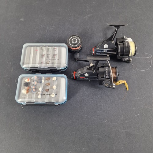 Vintage Cardinal Fishing reels - Two Cardinal Abu155 fishing reels in ...