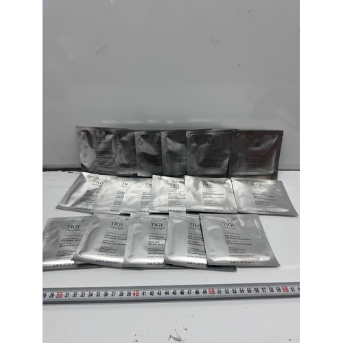 17 sachets TIGI Copyright Custom Care SOS Extreme Recovery Treatment