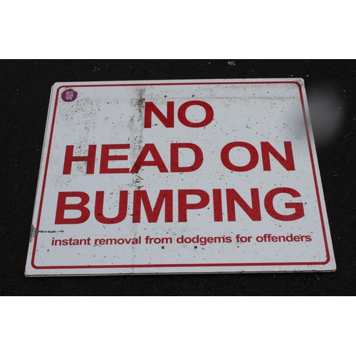'No Head On Bumping' signs, measuring 75cm x 60cm.