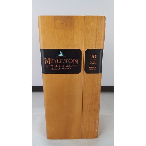 A 2022 Midleton Very Rare Irish whiskey presentation casket.