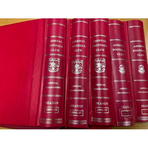 PROGRAMME BINDERS ARSENAL x 5 Club binders in good condiction