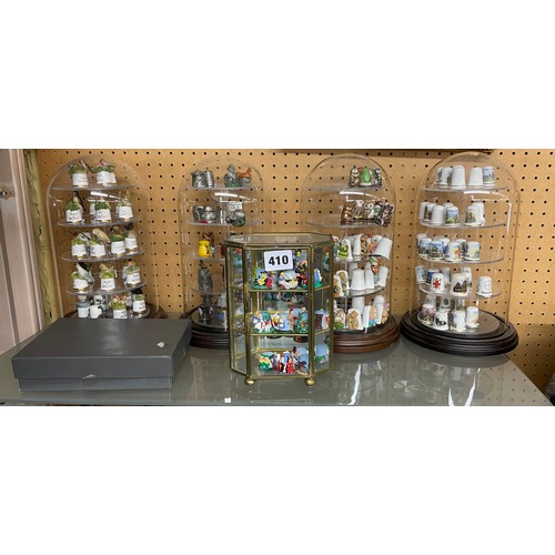 FOUR GLASS DOMED DISPLAY CASES CONTAINING THIMBLES DEPICTING BIRDS OF ...