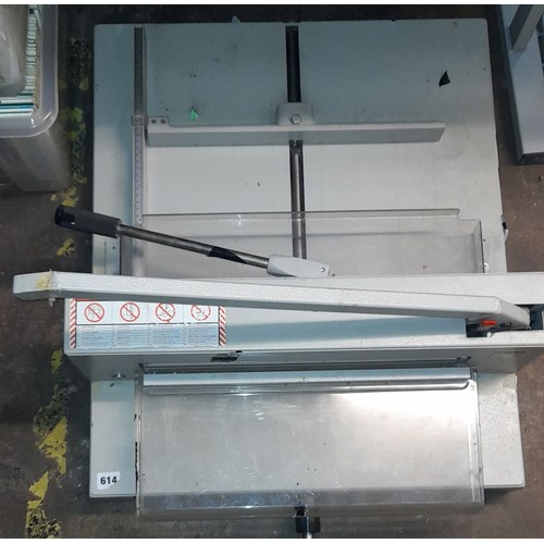 PROFESSIONAL PACKAGING GUILLOTINE/PACKING MACHINE