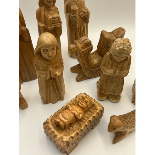 CARVED WOODEN NATIVITY GROUP SET