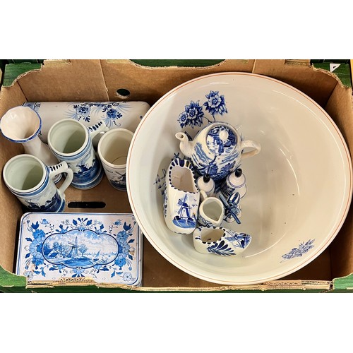 BOX OF DELFT BLUE AND WHITE WARE INCLUDING WASH BOWL, CLOGS AND SPIRIT ...