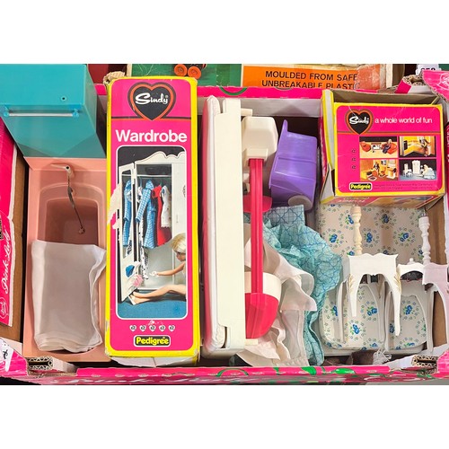 CARTON CONTAINING CINDY TOY WARDROBE AND RELATED ACCESSORIES