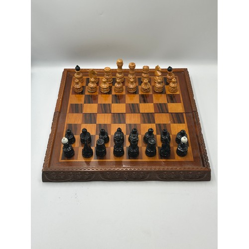 POKER WORK EDGED TRAVELLING CHESS SET